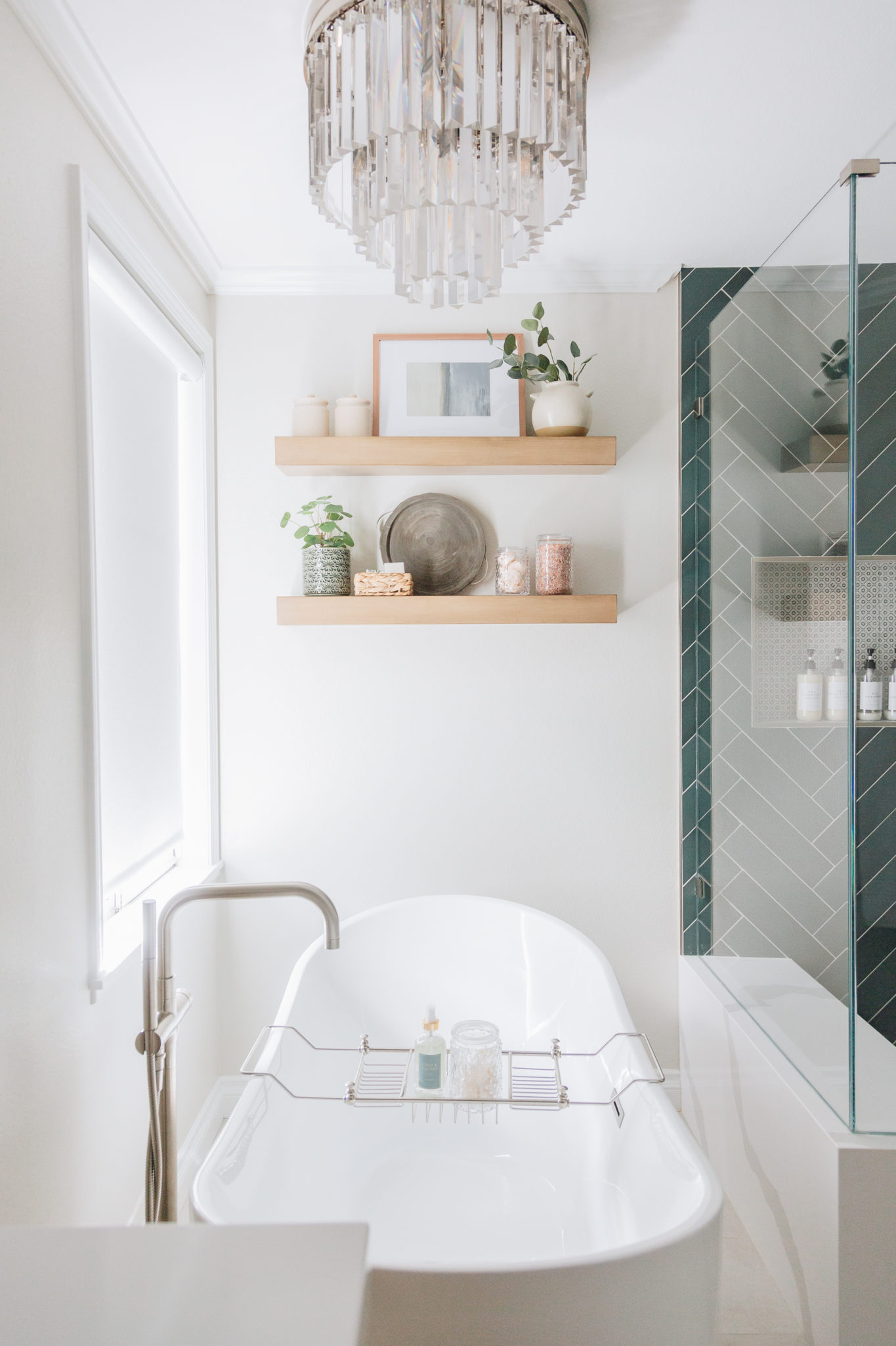 How To Style Floating Shelves Like a Designer - rebeccarollinsinteriors.com