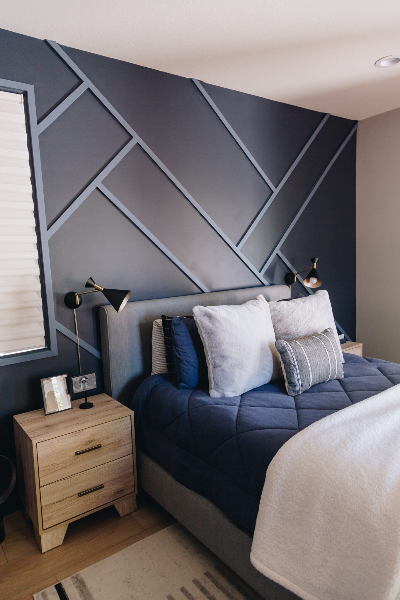 Design Dilemma: Empty Walls - rebeccarollinsinteriors.com